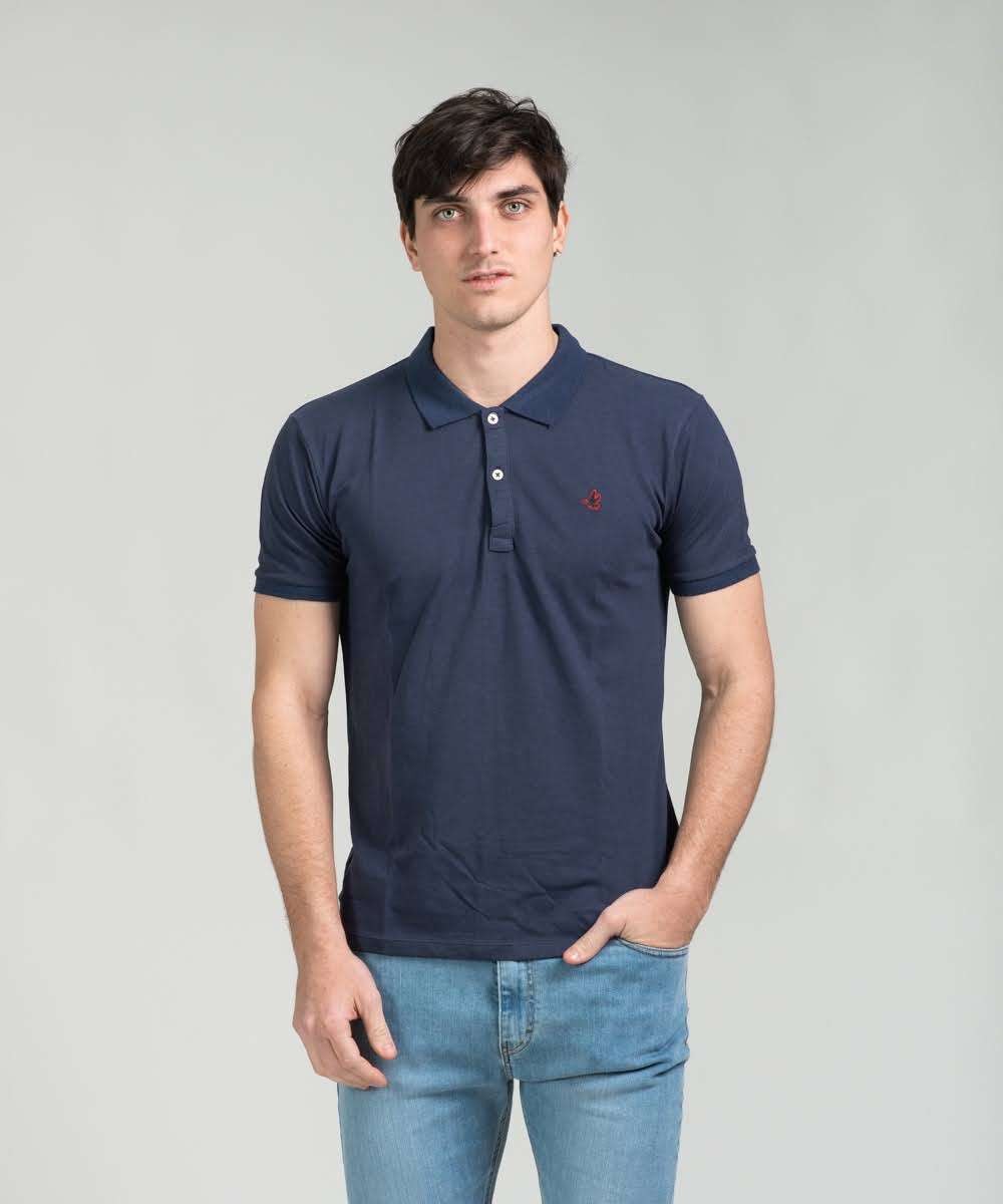 Las polos de nuestra colecciones mantienen un diseño elegante formal ...